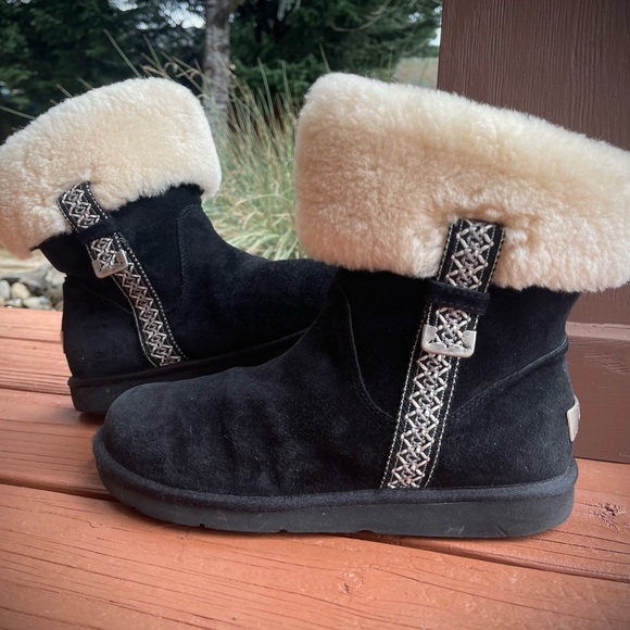 UGG | Shoes | Ugg Womens 9 Embroidered Black Sheepskin Suede Cream ...